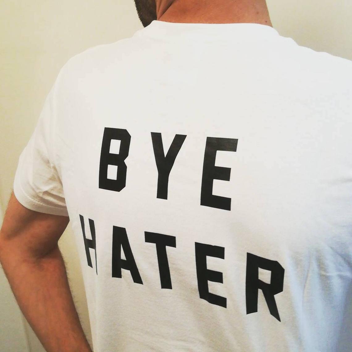 Тениска с надпис - Hi Hater Bye Hater – АНТЕНИСКИ